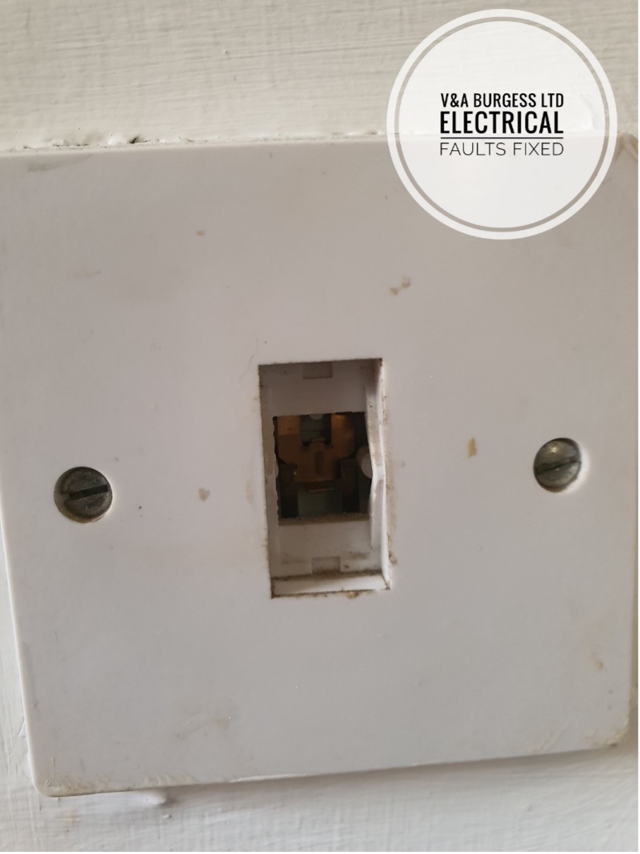 Broken Light Switch | Electrical Faults Fixed Broken Light Switch | Electrical Faults Fixed